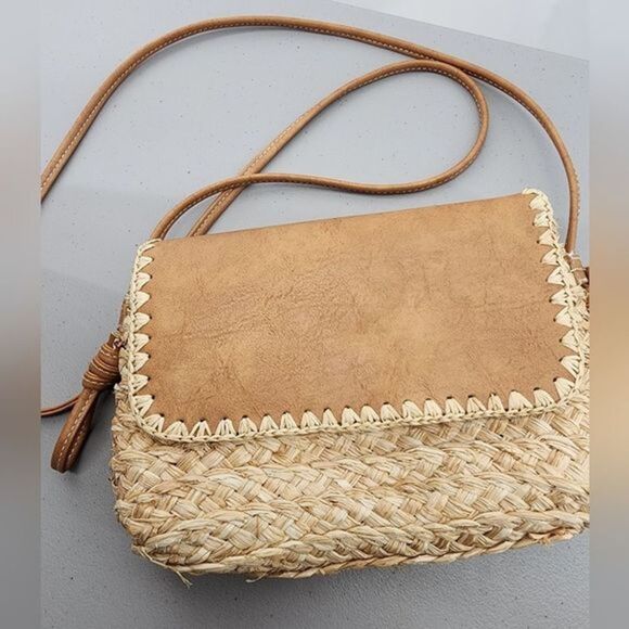 Universal Thread | Bags | Universal Thread Small0natural Shoulderbag ...